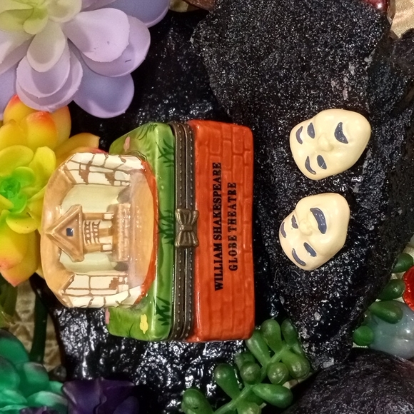 Dutch Novelties & European Imports | Art | William Shakespeare Globe ...